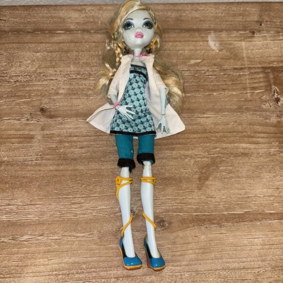 monster high | Other | Monster High Mad Science Lagoona Blue Classroom ...